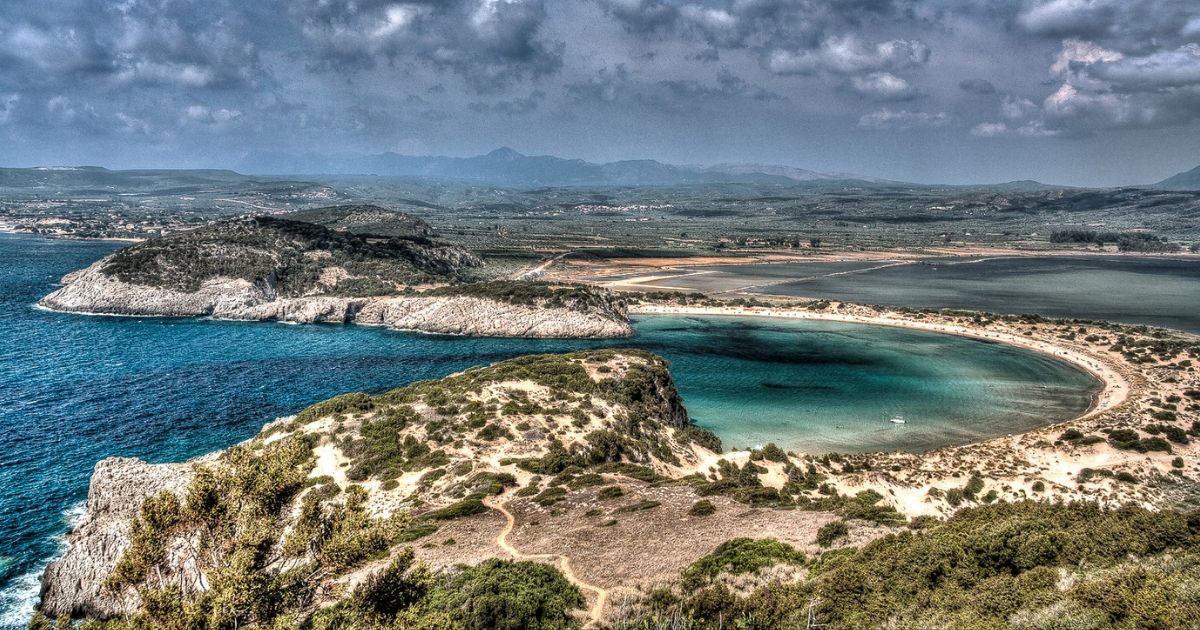 Peloponez je Grčka Regija sa Najrazuđenijom Obalom i Bogatom Istorijom